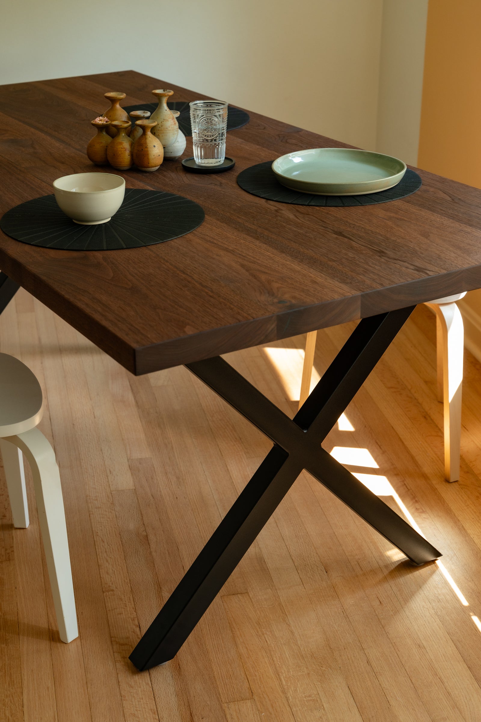 X-Frame Table Base – DIY Hairpin Legs